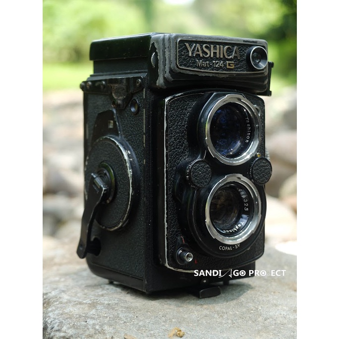 Jual KAMERA ANALOG TLR YASHICA MAT 124G KAMERA ANTIK KAMERA VINTAGE ...