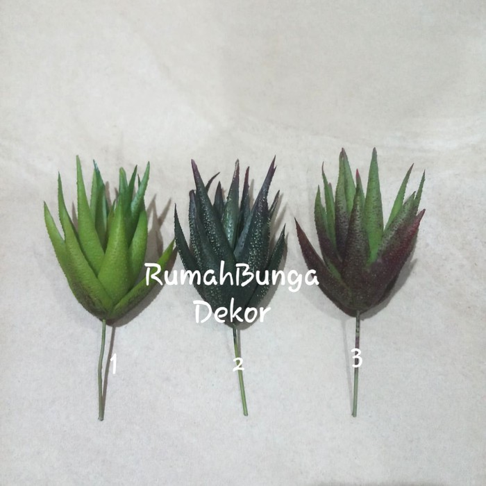 Jual Tanaman Lidah Buaya / Aloe Vera Artificial ( Ada 3 Warna ...