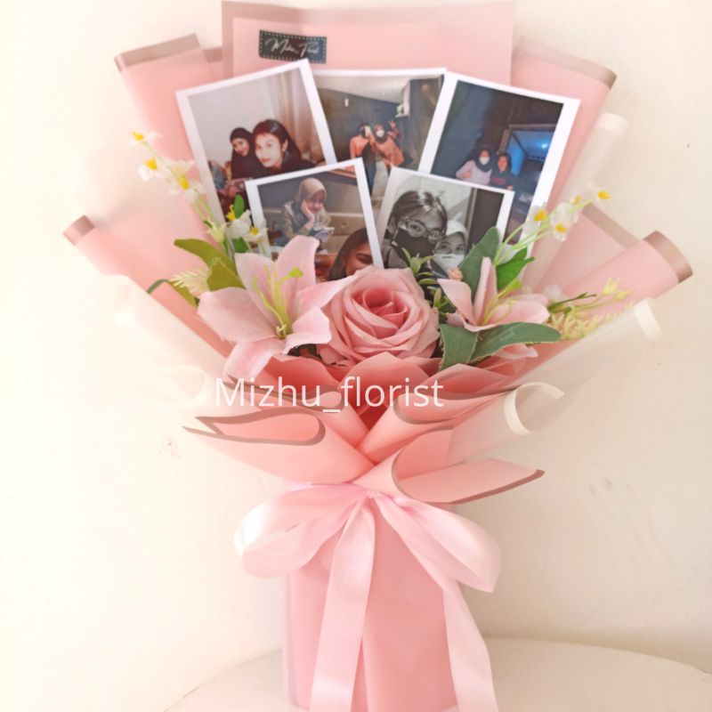 Jual Buket bunga marun/ ulang tahun /buket foto 3r | Shopee Indonesia