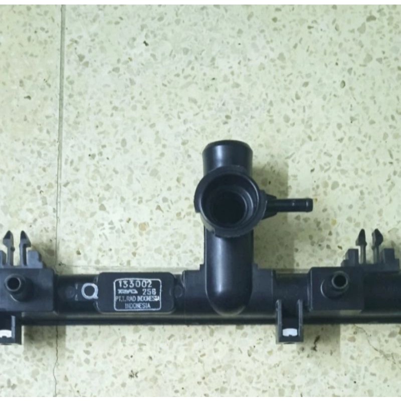 Jual Upper tank dan lower tank atau tutup radiator atas bawah original ...