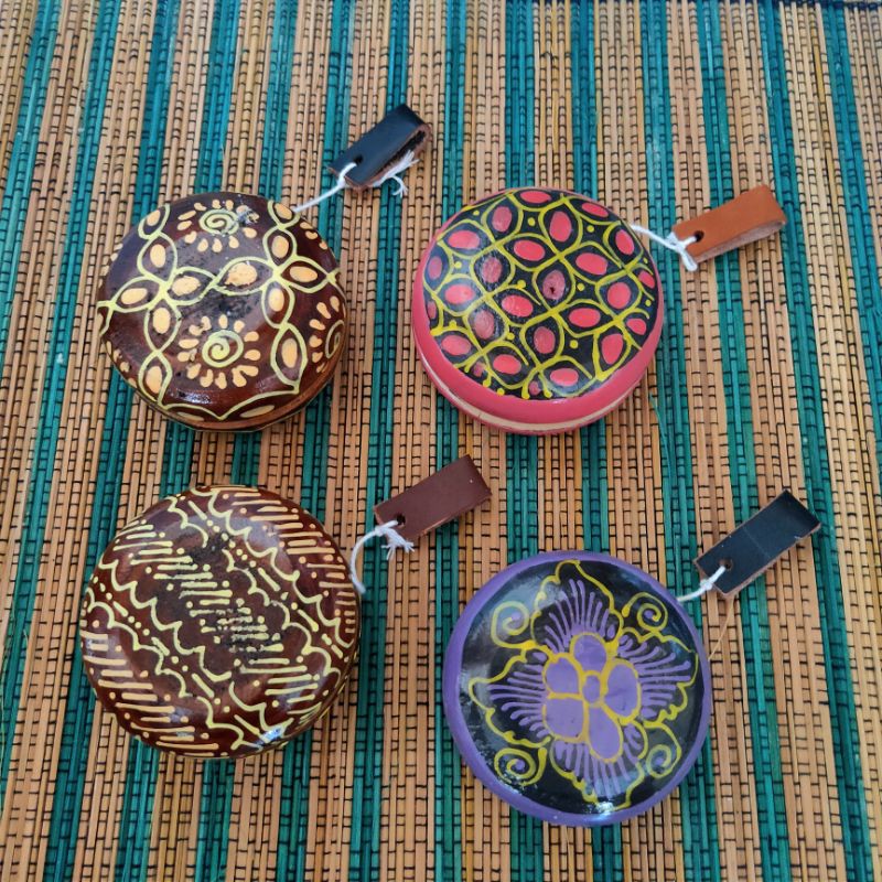 Jual Yoyo Kayu Jadul 90an Motif Batik | Shopee Indonesia