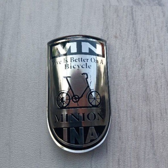 Jual Emblem Minion Stainless Resin | Shopee Indonesia