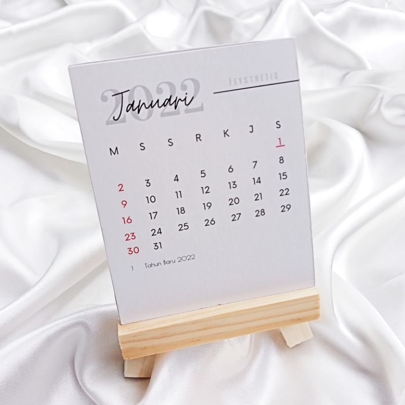 Jual Mini Kalender 2022 / Kalender Meja / Kalender Stand Kayu | Shopee ...