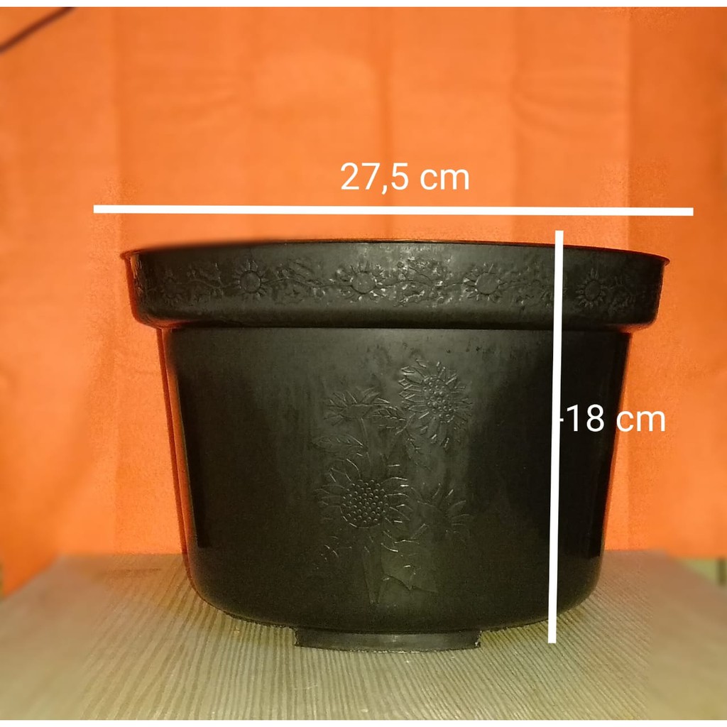 Jual POT HITAM TANAMAN UK 30 PLASTIK | Shopee Indonesia