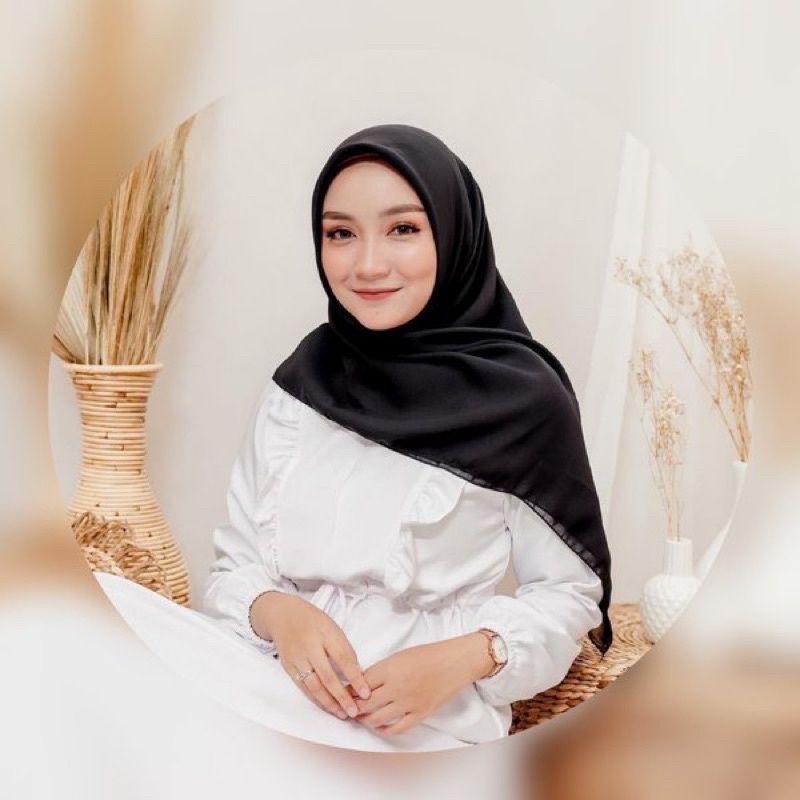 Jual Hijab Segiempat Bella Square Hitam Segiempat Hitam Hijab Bella ...