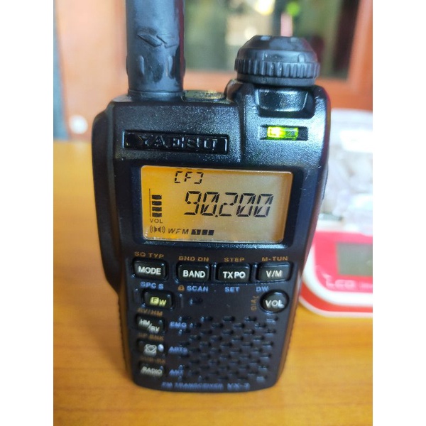 Jual HT YAESU VX3 WIDE BAND RECEIVER BISA MONITOR AIRBAND RADIO ...
