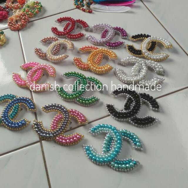 Jual Bros mutiara chanel bros cantik bros huruf | Shopee Indonesia