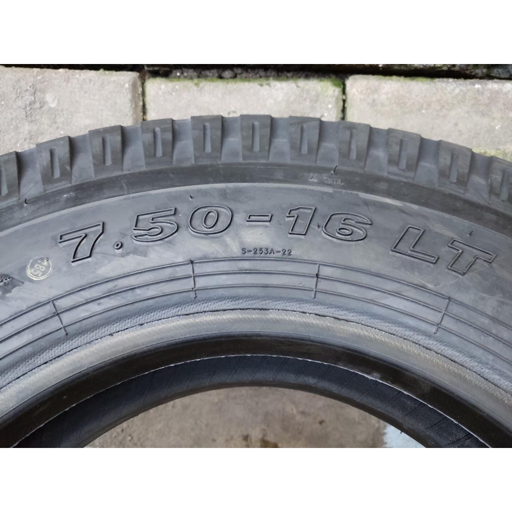 Jual Ban Truk 750 16 PR 14 Swallow Deli Tire Delium Double engkel box ...