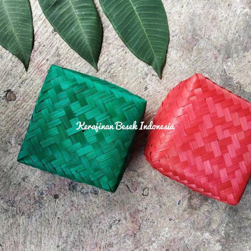 Jual ( SEPASANG BESEK MINI ANEKA UKURAN & WARNA ) besek souvenir ...