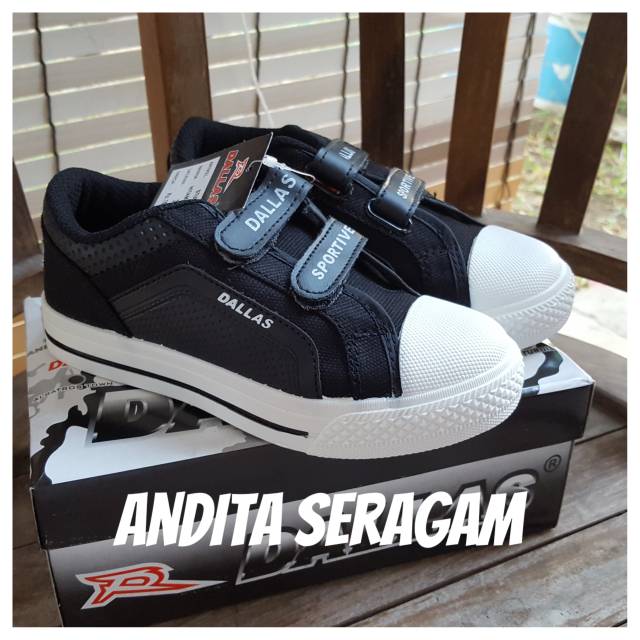 Jual Sepatu Sekolah Sekolah TK/SD Dallas Study Black White | Shopee ...