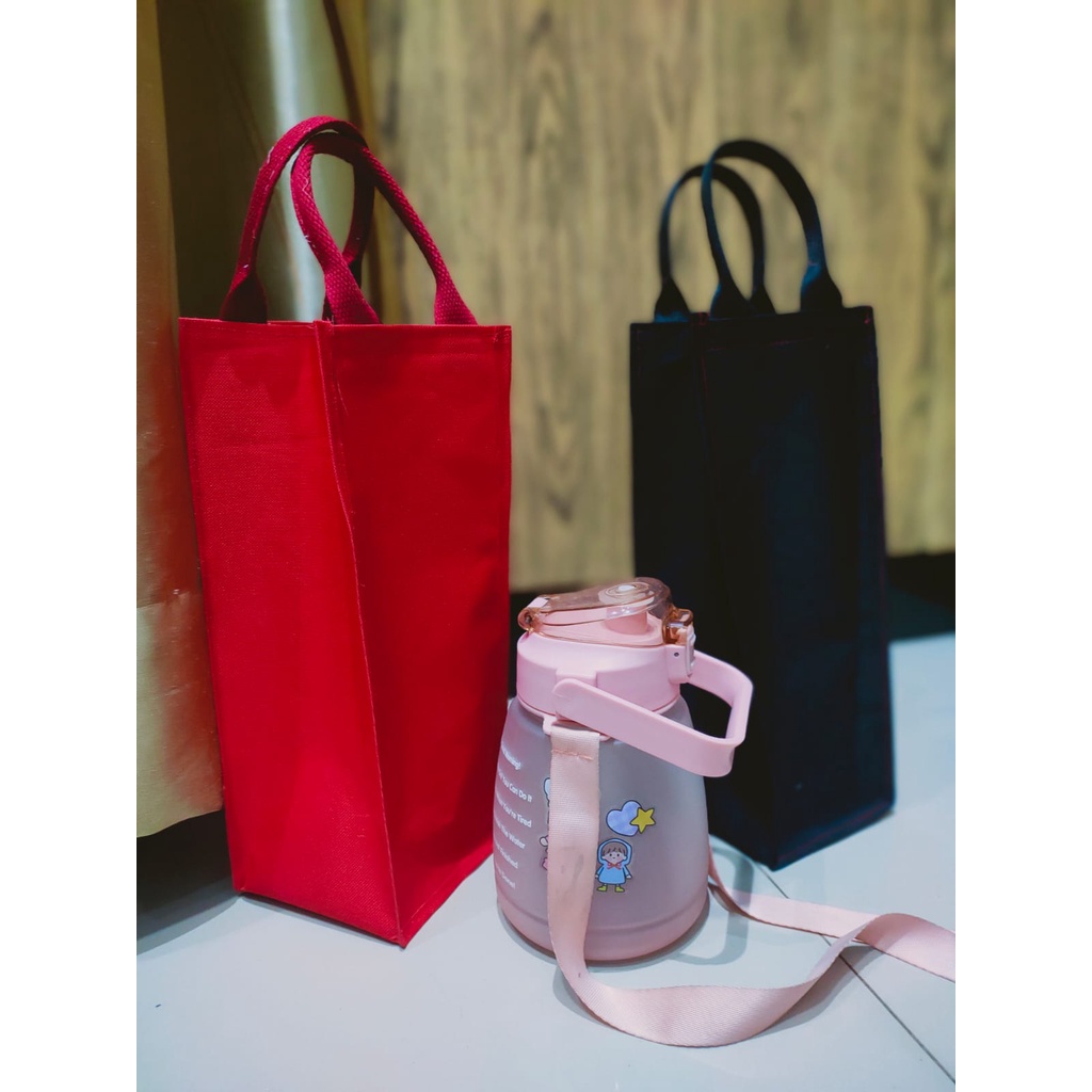 Jual TAS BOTOL VIRAL 12*12*33 2 LITER POLOS TAS BOTOL GEMOY | Shopee ...