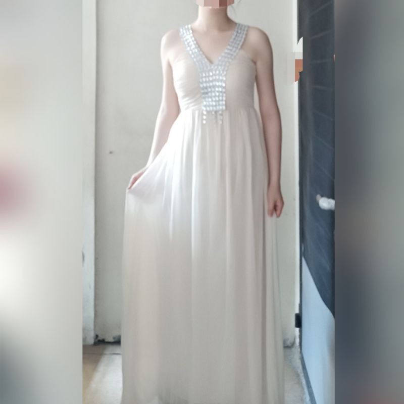 Jual Gaun Pesta Longdress Cream dengan Manik Berlian (BEKAS 1x pakai ...