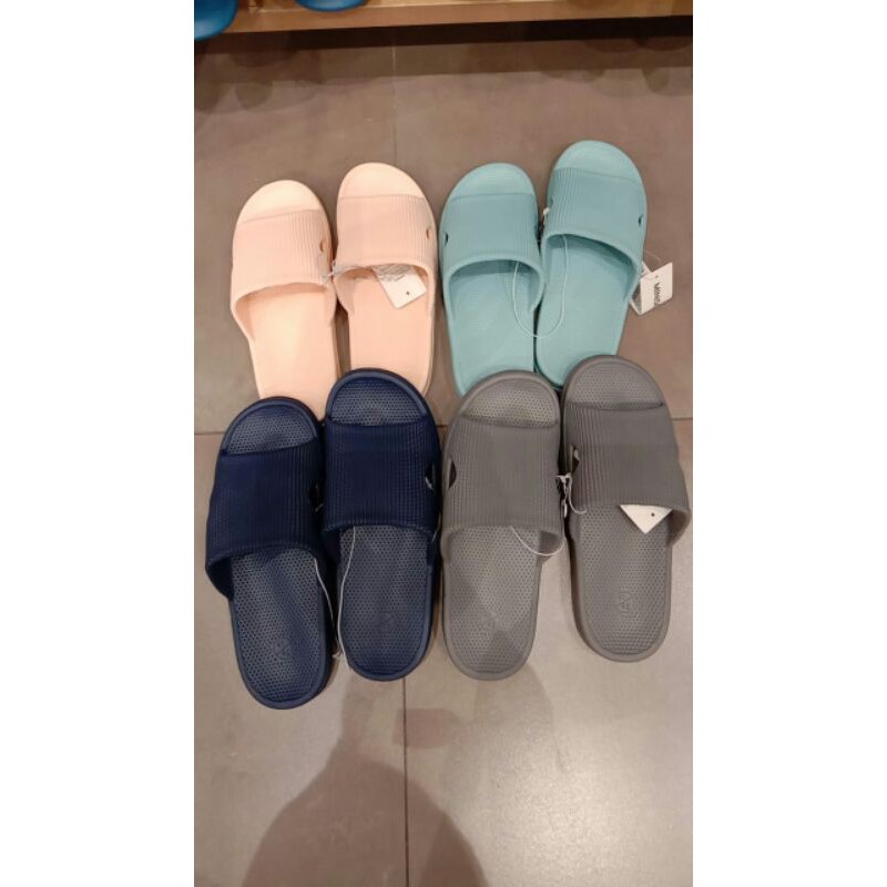 Jual MINISO COMFORTABLE BATHROOM SLIPPERS | Shopee Indonesia