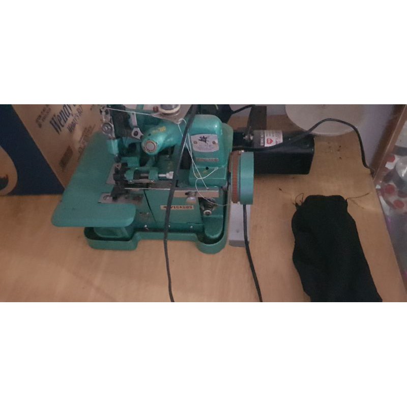 Jual mesin jahit obras pegasus lengkap sama meja | Shopee Indonesia