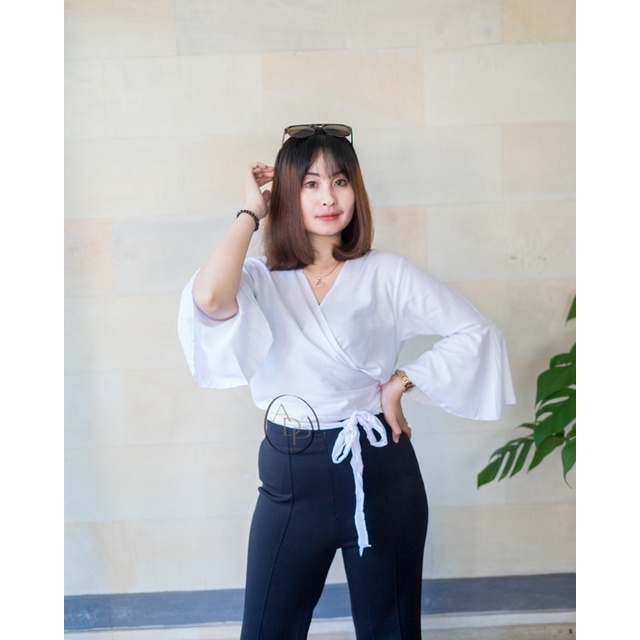 Jual TOP ATASAN VANESSA IKAT TANGAN TROMPET | Shopee Indonesia