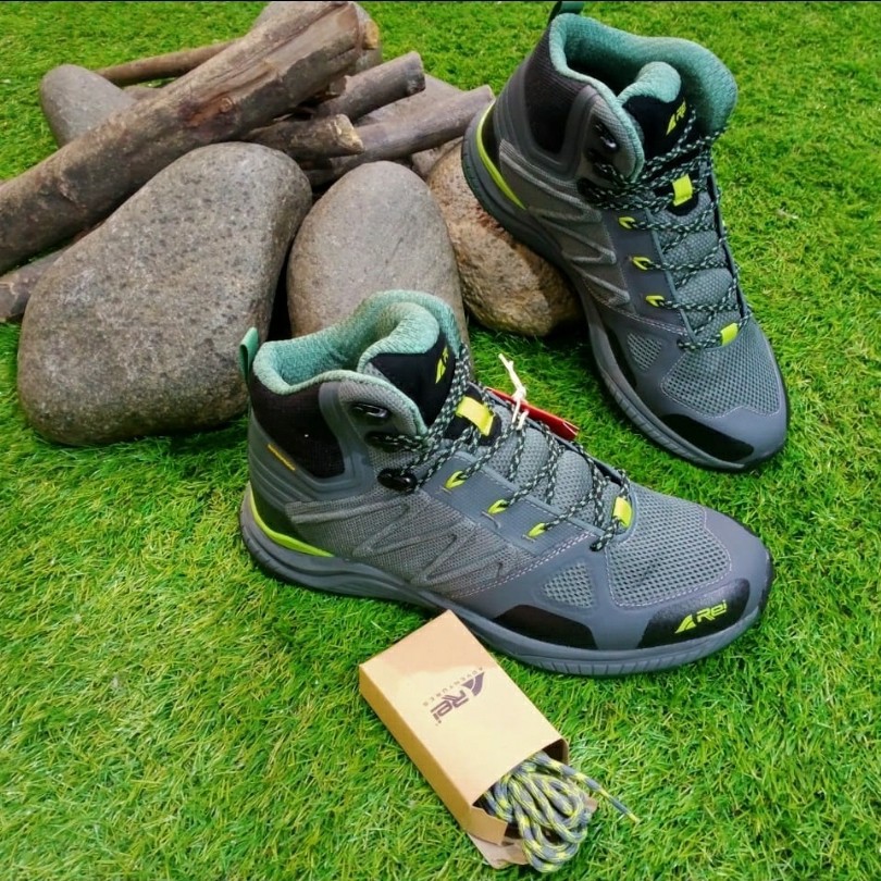 Jual Sepatu Gunung Waterproof Hiking Rei Ranger | Shopee Indonesia