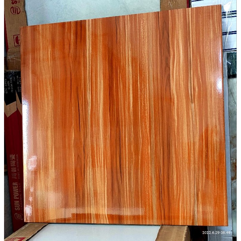 Jual Keramik Lantai Dinding Motif Urat Kayu Glossy 50x50 | Shopee Indonesia