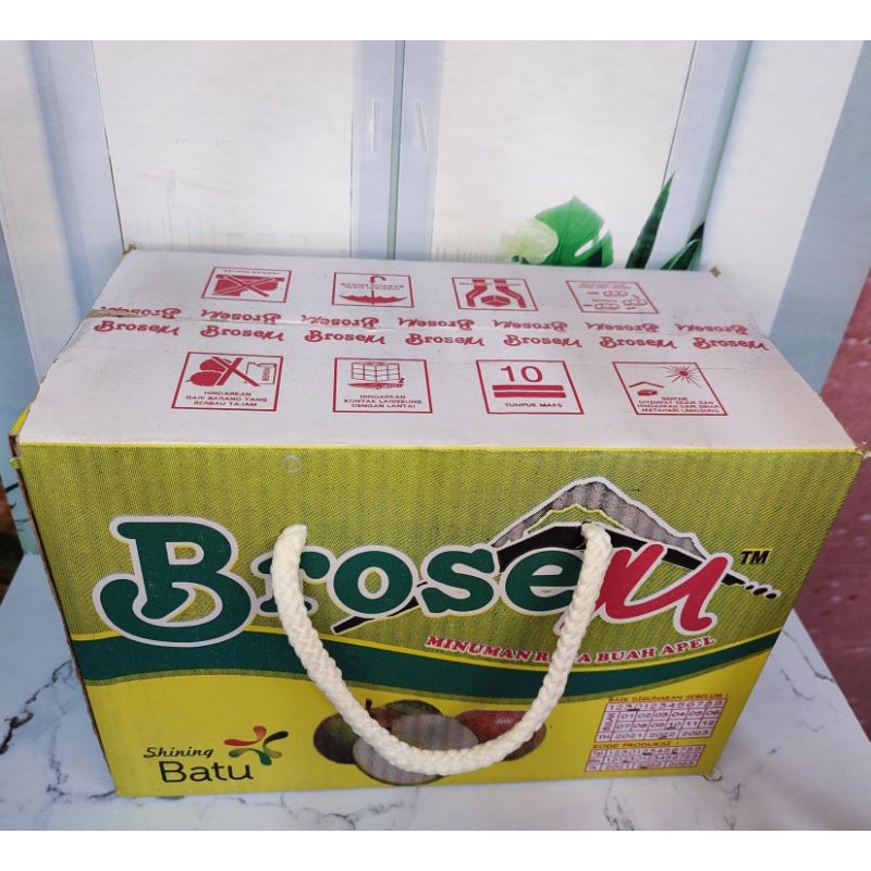 Jual Minuman Sari Apel Brosem isi 32 oleh2 khas wisata kota batu ...