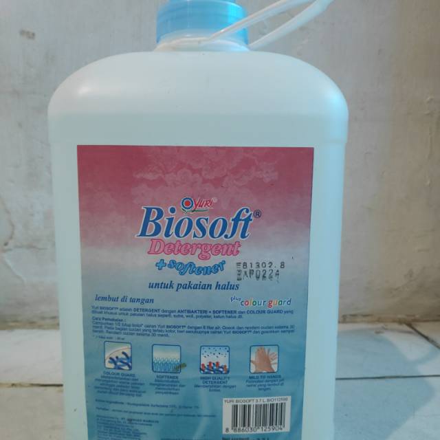 Jual YURI BIOSOFT DETERGENT PLUS SOFTENER 3,7 L | Shopee Indonesia