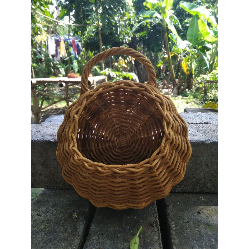 Jual Vas Rotan Gantung | Pot Bunga Rotan Gantung | Shopee Indonesia