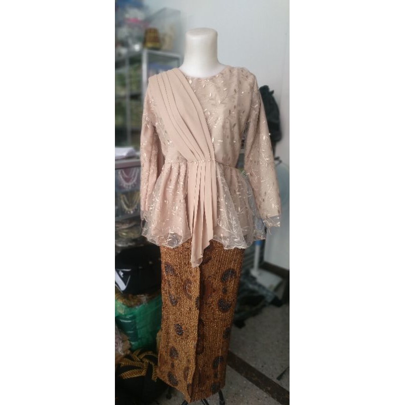 Jual Kebaya Kondangan - Kebaya Maura - Kebaya Pagar Ayu | Shopee Indonesia