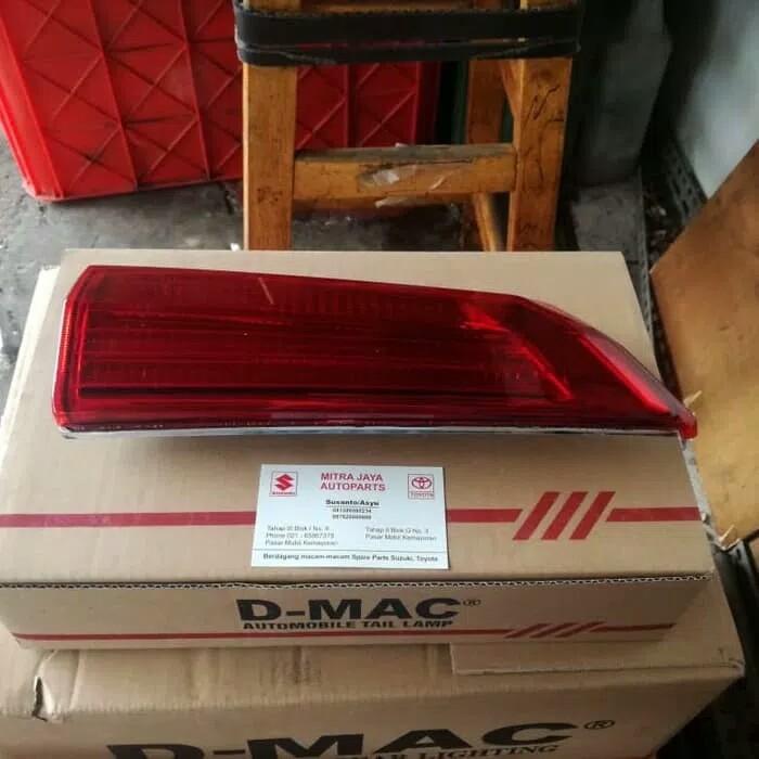 Jual Lampu Reflector Reflektor Bagasi Calya Sigra Satuan | Shopee Indonesia