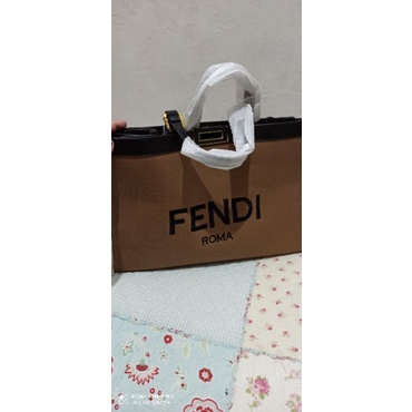 Jual Tas Tote Fendi kanvas (new) | Shopee Indonesia