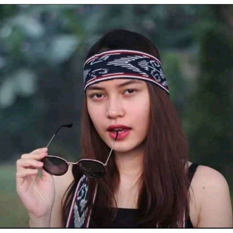 Jual IKAT KEPALA SYAL TENUN ETNIK JEPARA, TAROJA DAYAK KALIMANTAN DAN ...