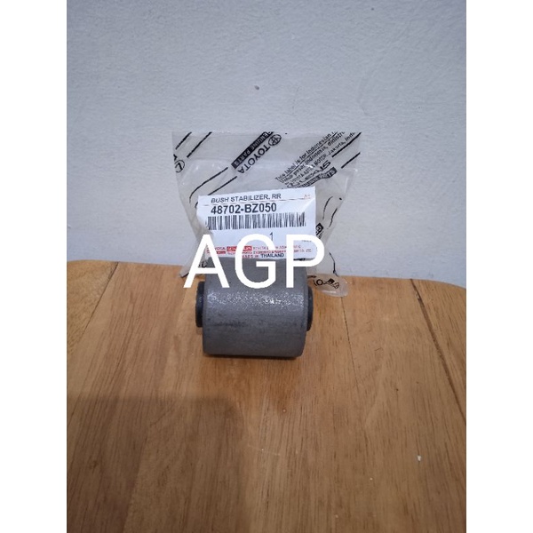 Jual Bushing Stabilizer Belakang Original Avanza Xenia Rush 48702-BZ050 ...