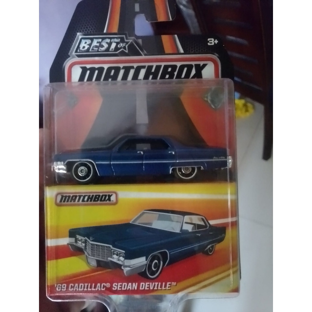 Jual matchbox premium box 69 Cadillac sedan Deville ban karet biru blue ...