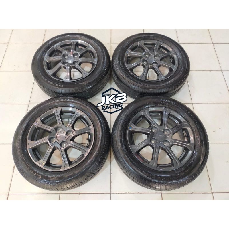 Jual VELG MOBIL SECOND OEM NEW AYLA RING 14 PCD 4X100 + BAN GT RADIAL 175 65 R14 | Shopee Indonesia