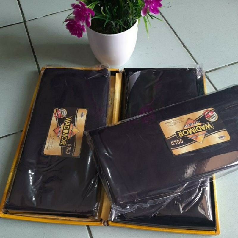 Jual SARUNG WADIMOR HITAM POLOS | Shopee Indonesia