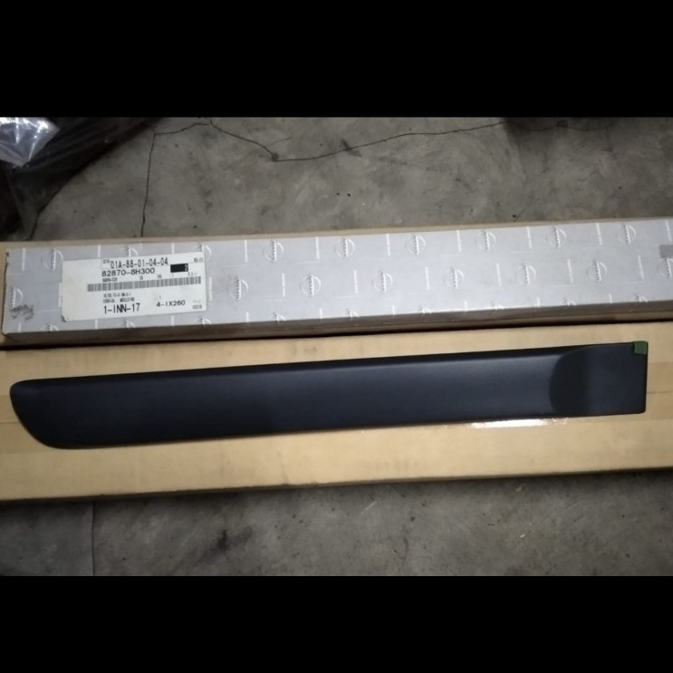 Jual MOULDING PINTU BELAKANG NISSAN XTRAIL T30 82870/71-8H300 ORISINIL ...