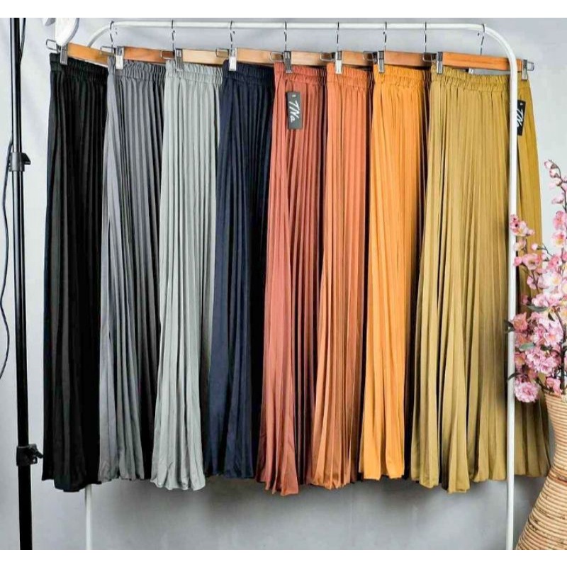 Jual ROK PLISKET SUPER JUMBO / MAXI WANITA PLISKET BESAR / ROK BAHAN ...