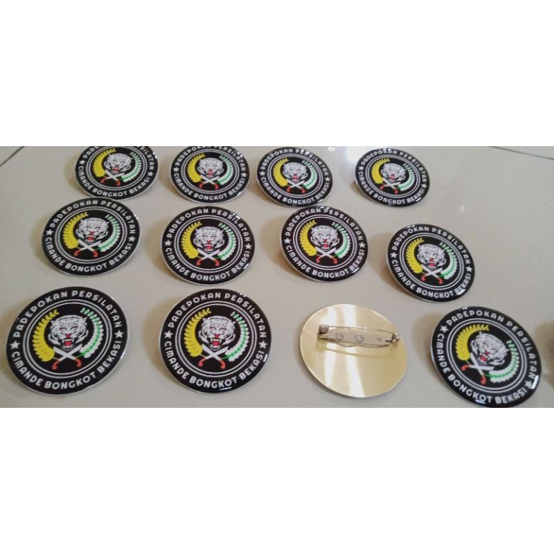 Jual Pin logo kuningan resin custom peniti/magnet | Shopee Indonesia