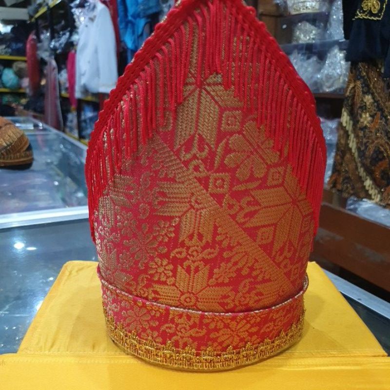 Jual Sortopi / Topi Tanjak Rumbai // Topi Songket Adat Melayu | Shopee ...