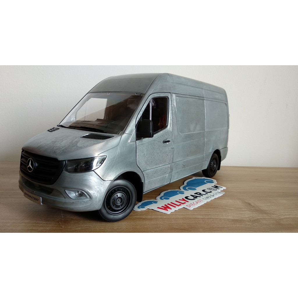 Jual DIecast / Miniatur mobil Mercedes Benz Sprinter Panel Van Limited ...