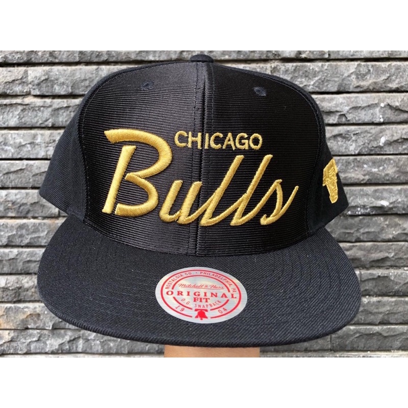 Jual Mitchell And Ness Original Chicago Bulls NBA Gold Dazzle | Shopee ...