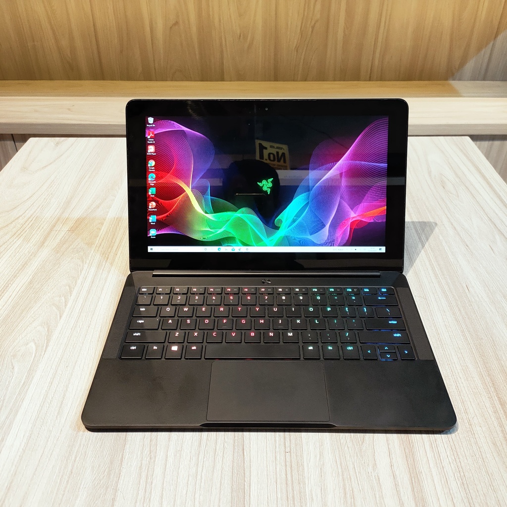 Jual Razer Blade 6.05 Touchscreen - Hitam (Core i7-7) RAM 8gb SSD 128gb ...