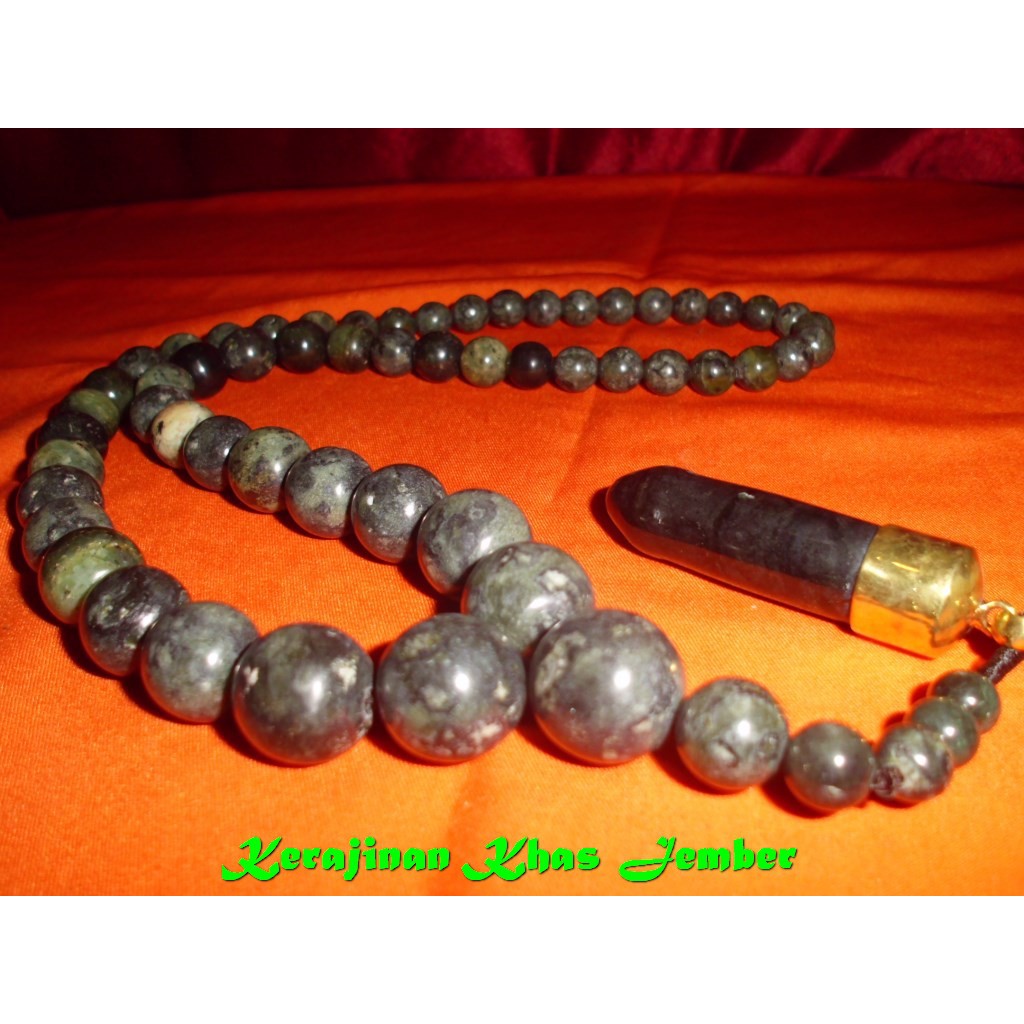 Jual Kalung menarik batu BLACK JADE hajar aswaj Indonesia model pucuk ...