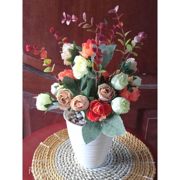Jual BUNGA MEJA ARTFICIAL LENGKAP VAS | Shopee Indonesia