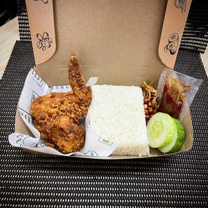 Jual SET SAYAP READY CIKARANG 06 JUL 2024 - NASI LEMAK BANCEUY FAVORIT ...