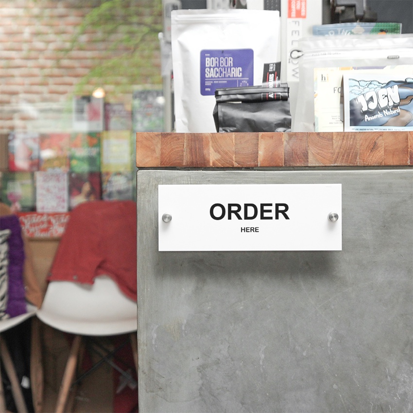 Jual Papan Tanda Order Here - Akrilik Putih Pin 8x22 cm | Shopee Indonesia