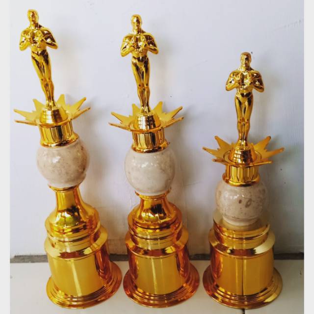 Jual Piala Marmer Oskar Piala Penganugrahan Piala Best Favourite harga ...