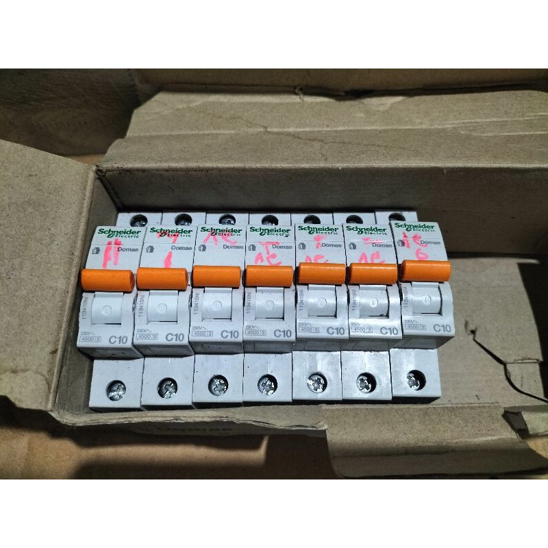 Jual MCB Schneider 10A | Shopee Indonesia