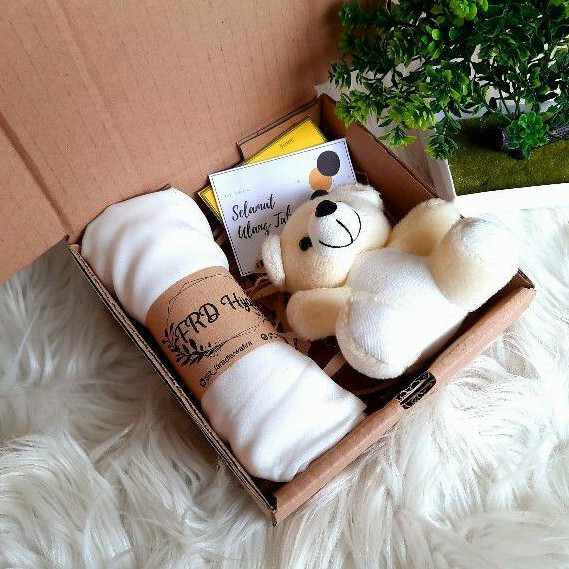 Jual hampers boneka hijab gift box spesial | Shopee Indonesia