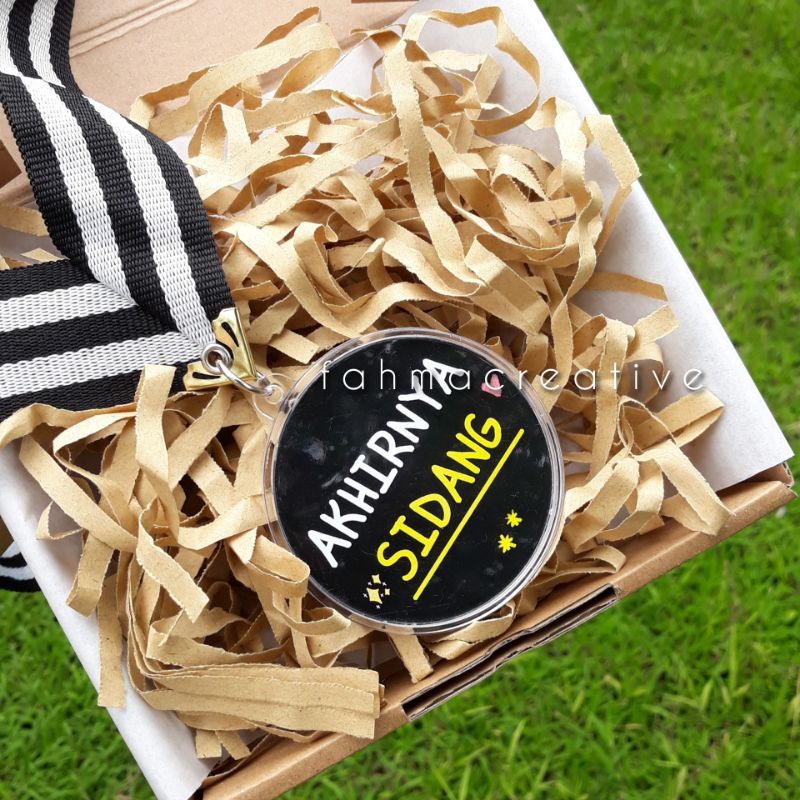 Jual Medali Hadiah custom (Ulang tahun, sempro, wisuda, nikah, teacher ...