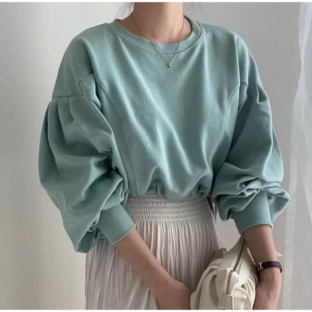 Jual BASIC STRADA SWEATER CROPE CREWNECK OVERSIZE WANITA | Shopee Indonesia