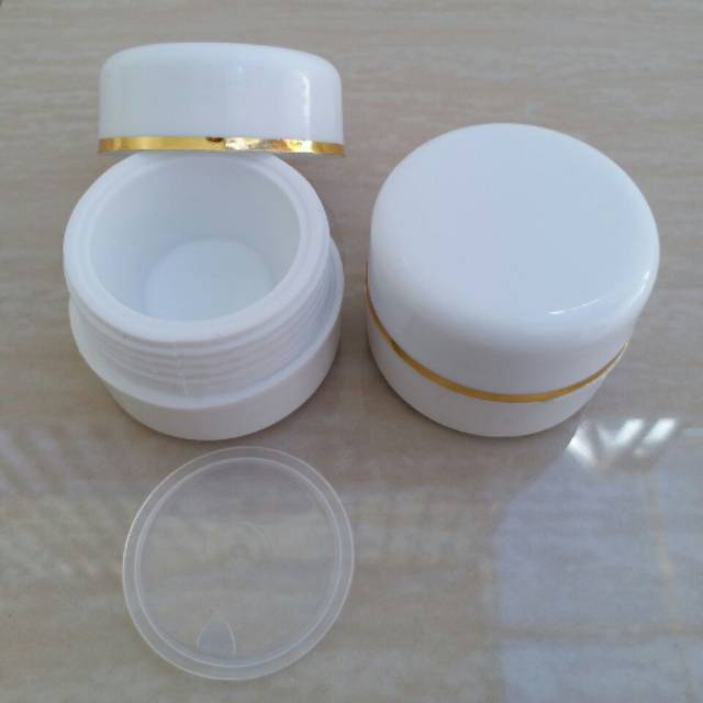 Jual Pot cream 12,5 gr Warna SUPER WHITE - pot pp 12,5 gr | Shopee ...