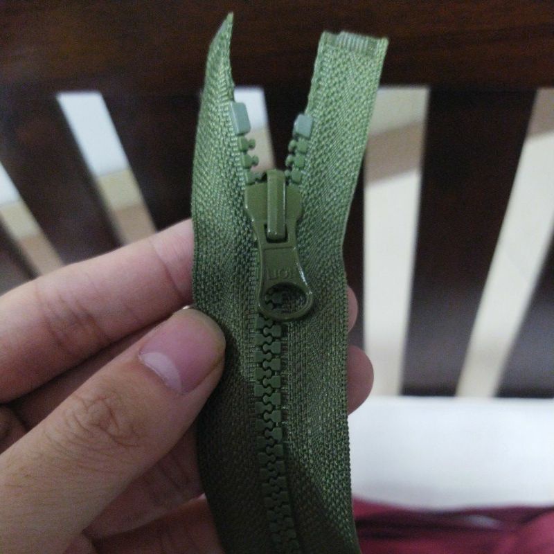 Jual Resleting Jaket Vislon LION 28 inch 70 cm Bolak Balik Gigi Besar Kasar | Shopee Indonesia